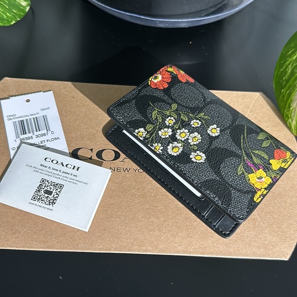 Coach | Accessories | Coach Id Wallet In Signature Canvas With Floral ...